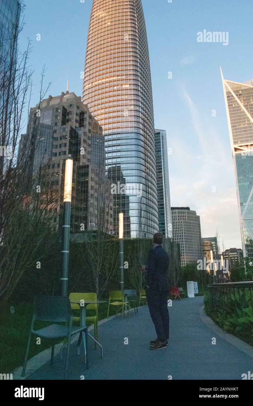 Salesforce Park in San Francisco, CA, is an above-ground park that ...