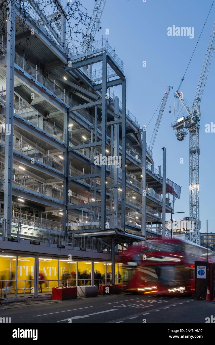 Construction london construction hi-res stock photography and images ...