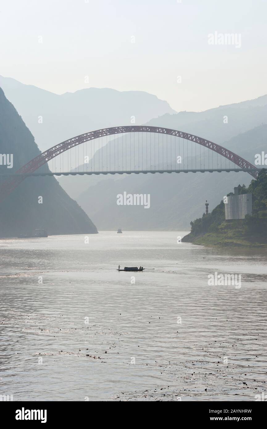 Entrance to the Wu Gorge (Three Gorges) with the Wushan Changjiang ...