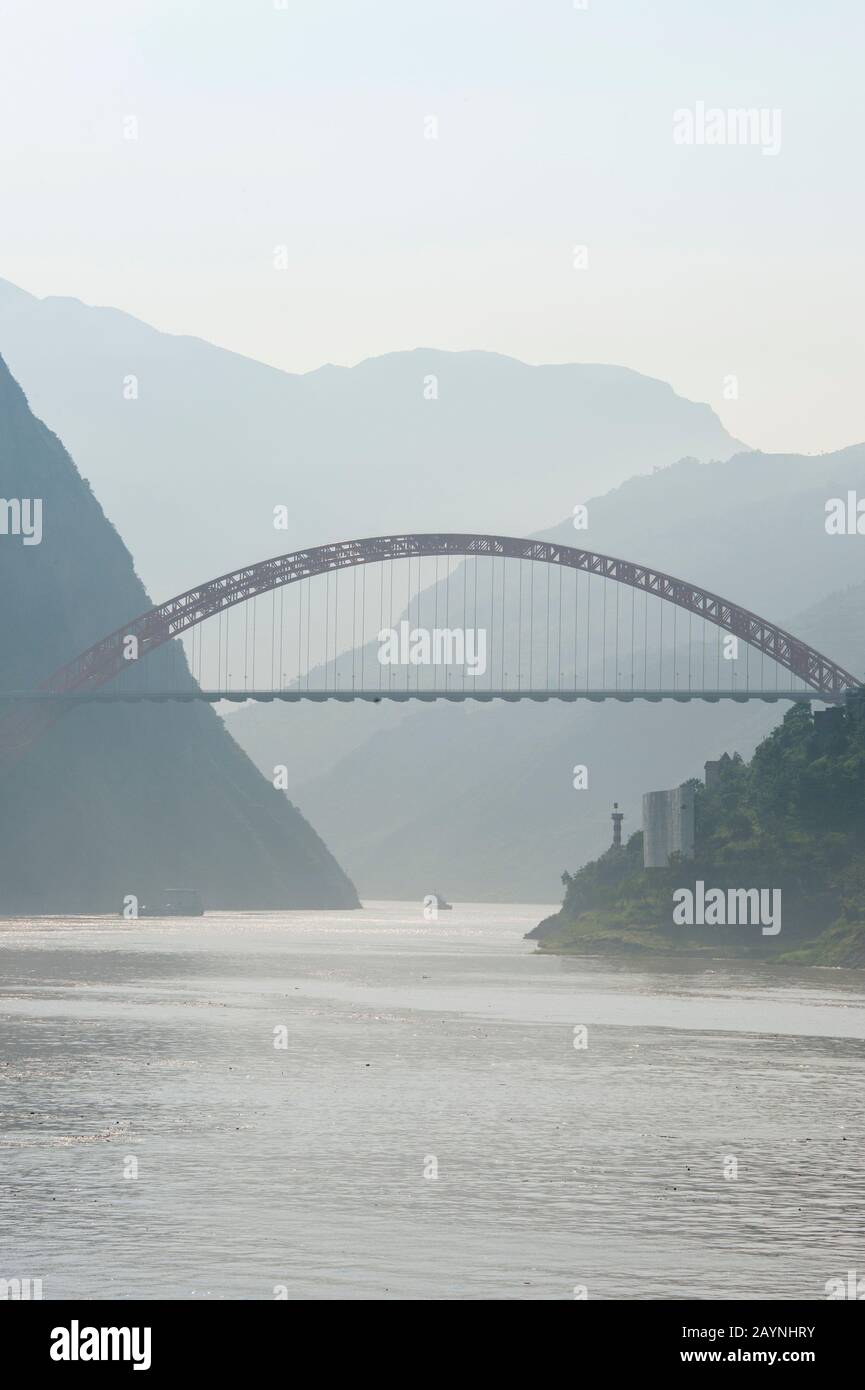 Entrance to the Wu Gorge (Three Gorges) with the Wushan Changjiang ...