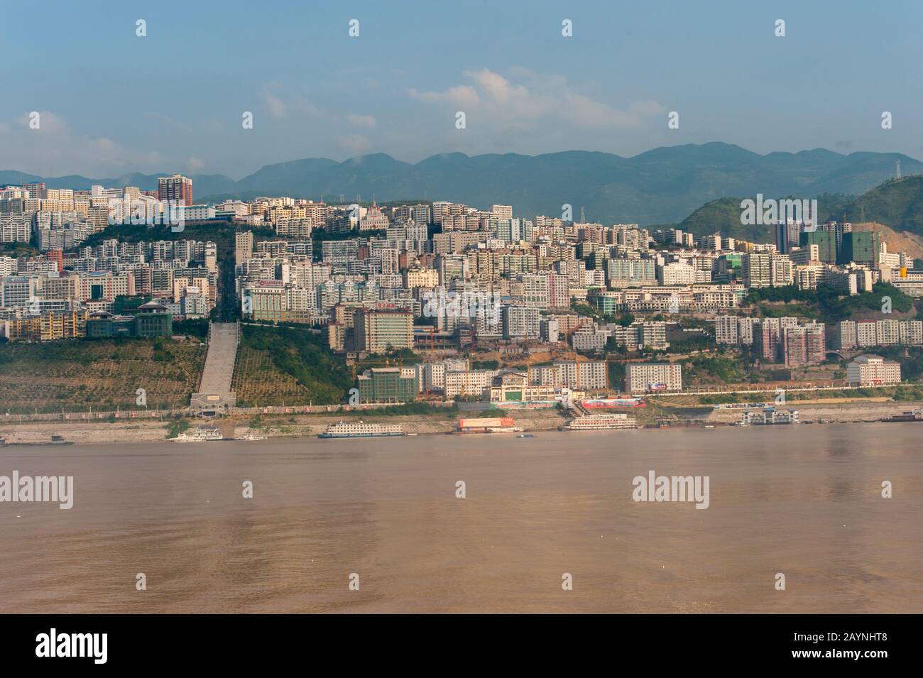View of Wushan City near the Wu Gorge (Three Gorges) on the Yangtze ...
