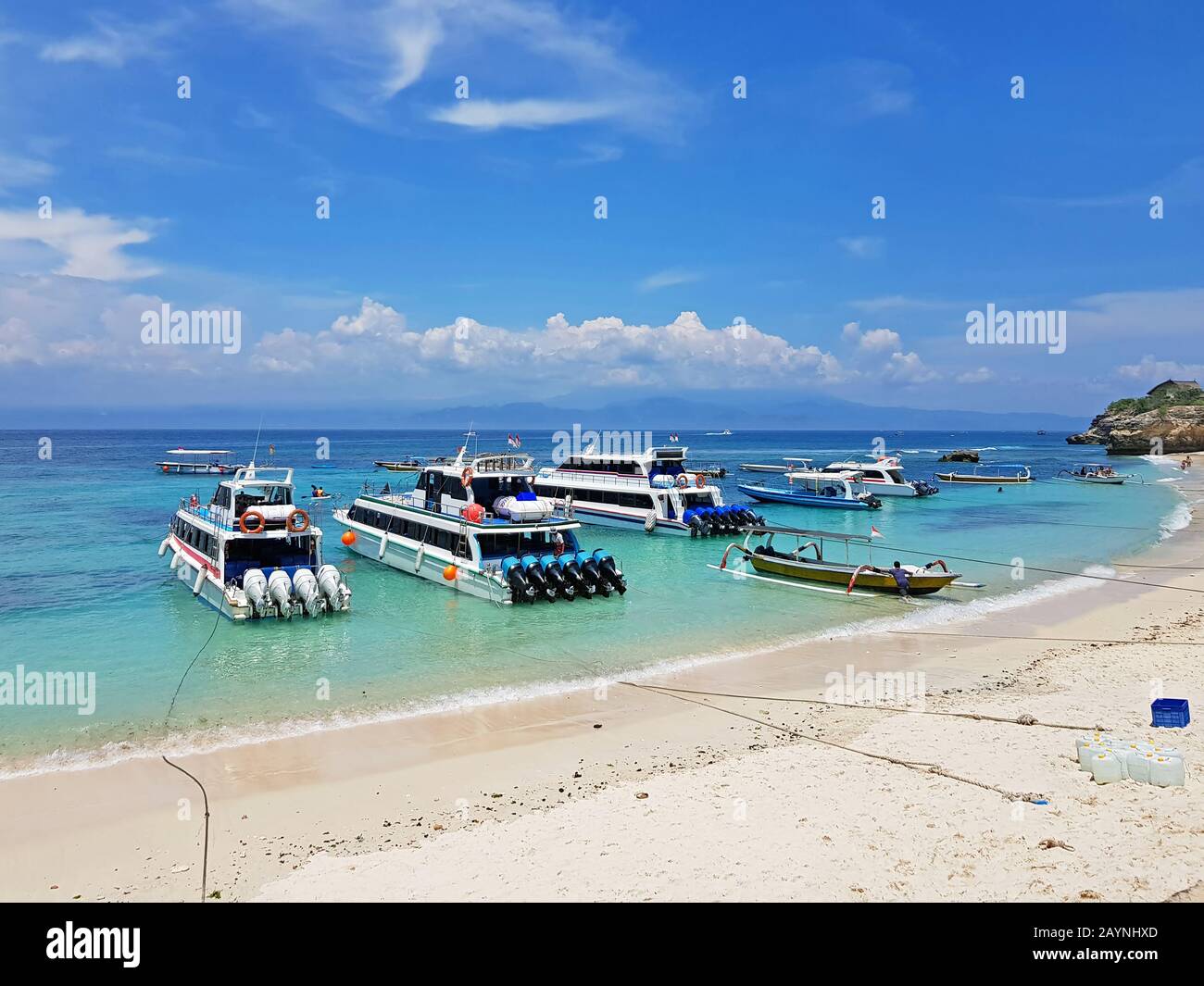 Mushroom bay harbor at Nusa Lembongan Bali Indonesia Stock Photo - Alamy