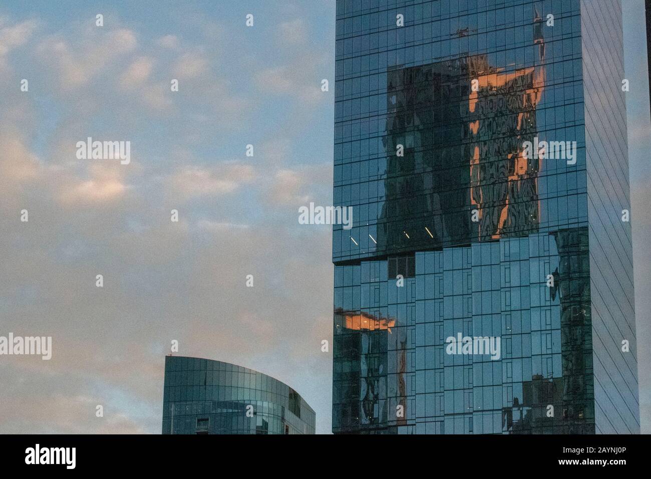 Salesforce Park in San Francisco, CA, is an above-ground park that ...