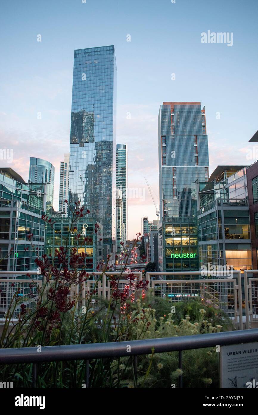 Salesforce Park in San Francisco, CA, is an above-ground park that ...