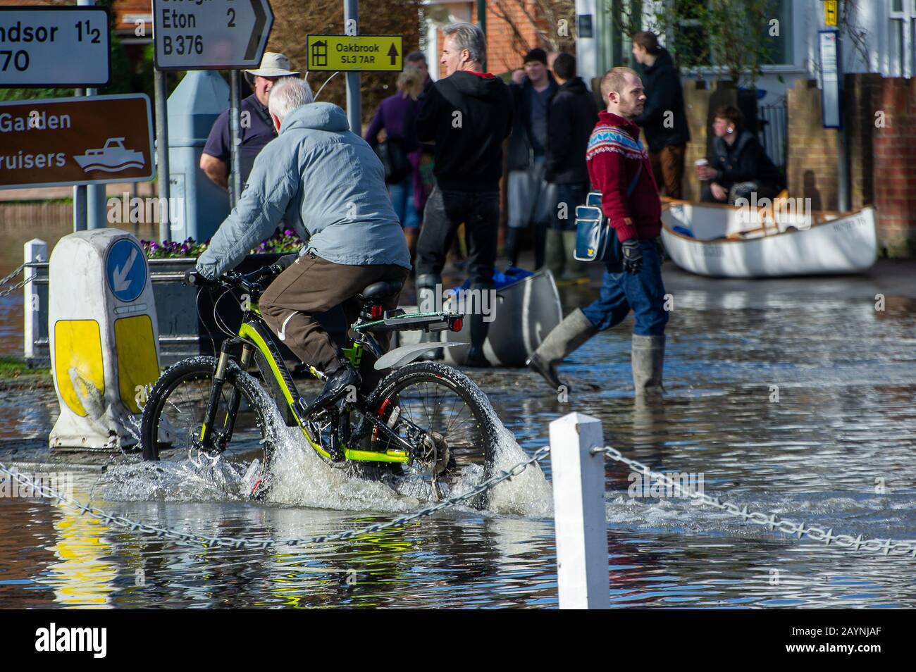Flooding, Datchet Berkshire, UK. 10th February, 2014. The River Thames ...
