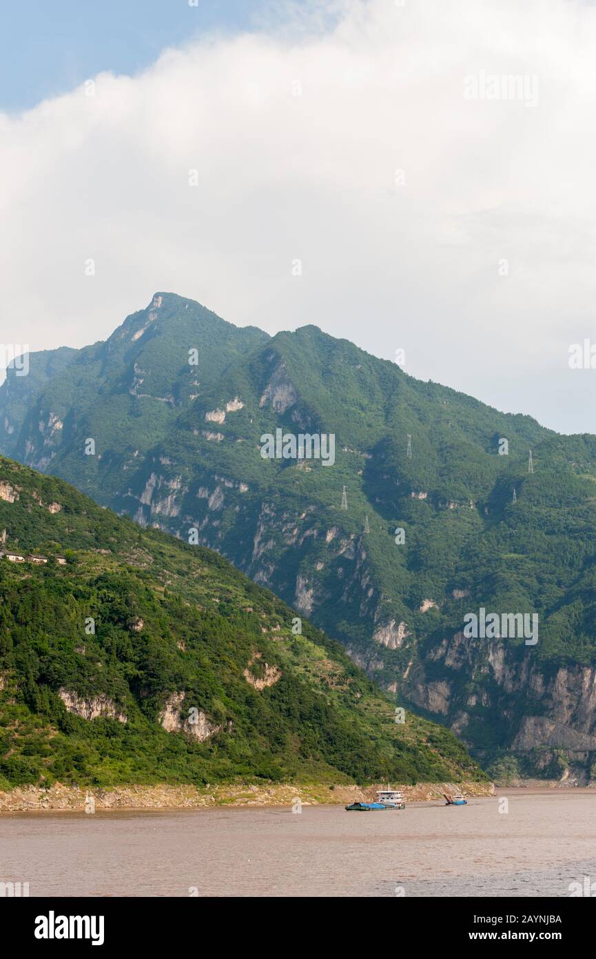 The Yangtze River at the Xiling Gorge (Three Gorges) in China Stock ...