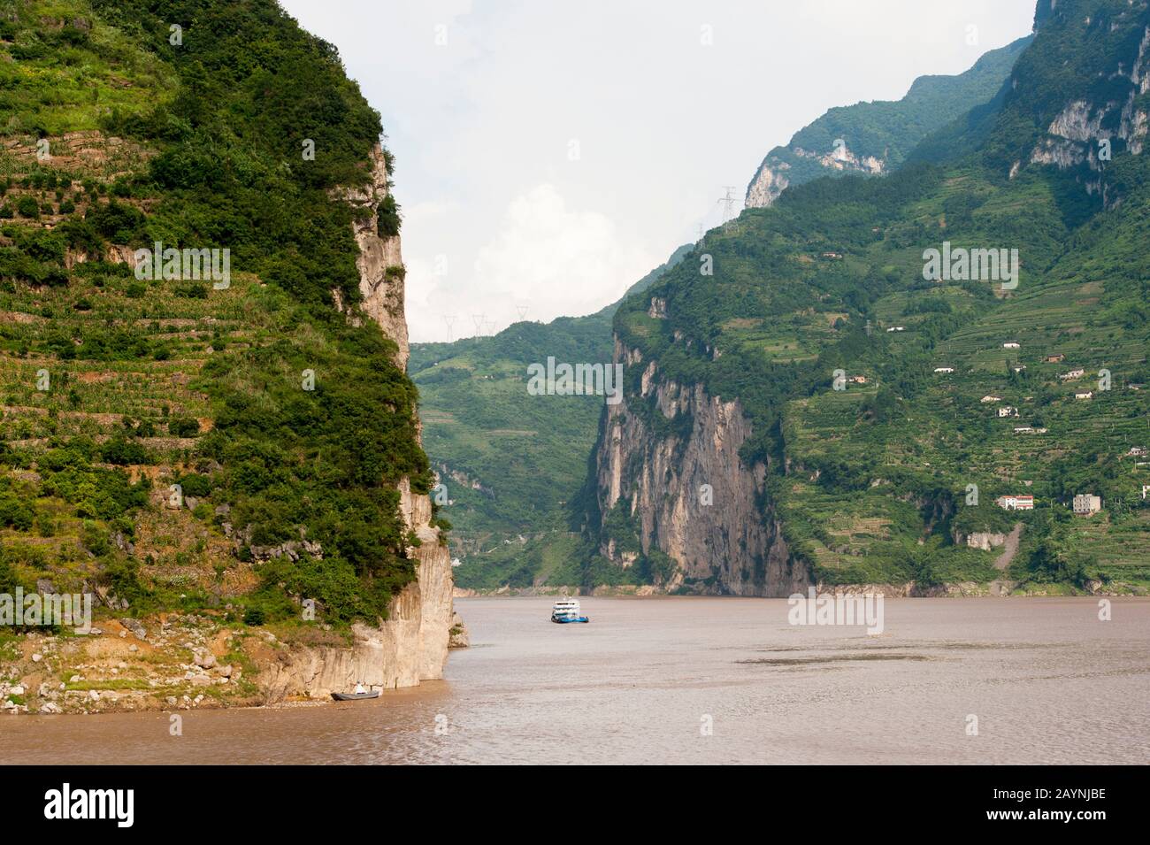 The Yangtze River at the Xiling Gorge (Three Gorges) in China Stock ...
