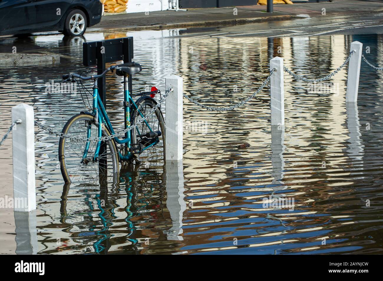 Flooding, Datchet Berkshire, UK. 10th February, 2014. The River Thames ...