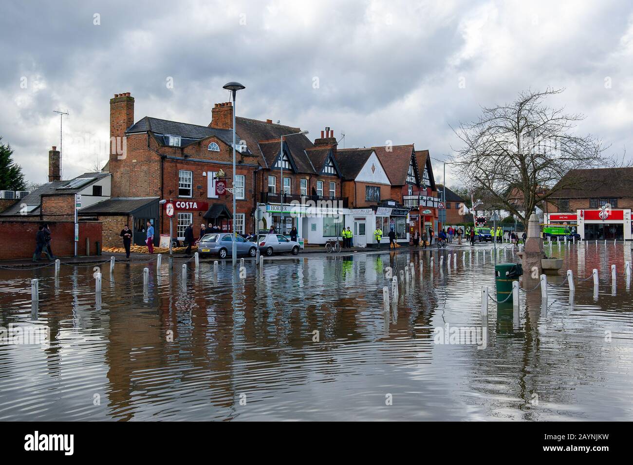Flooding, Datchet Berkshire, UK. 10th February, 2014. The River Thames ...