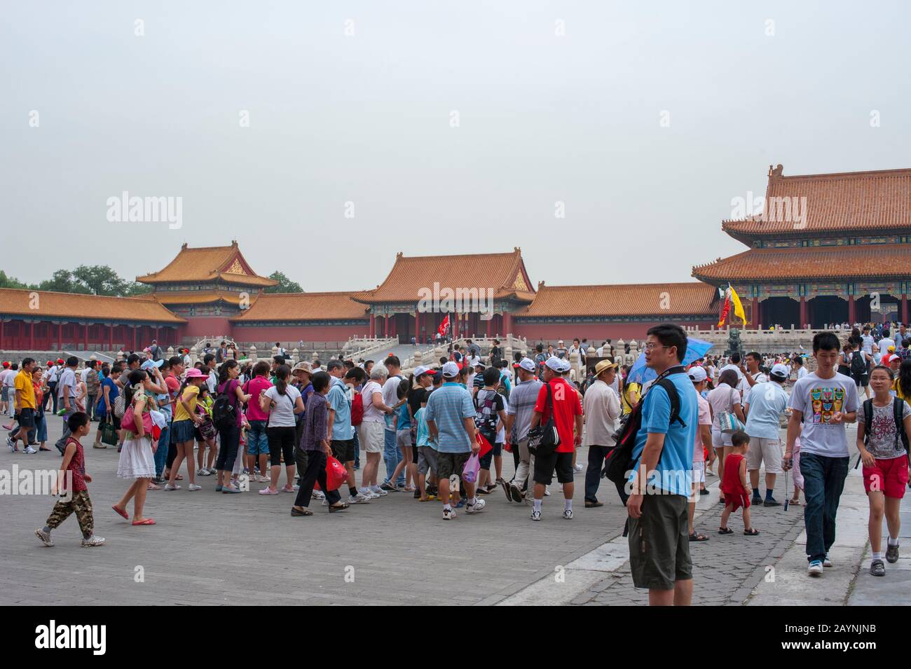 Crowds of tourists visiting the Forbidden City in Beijing, China Stock ...