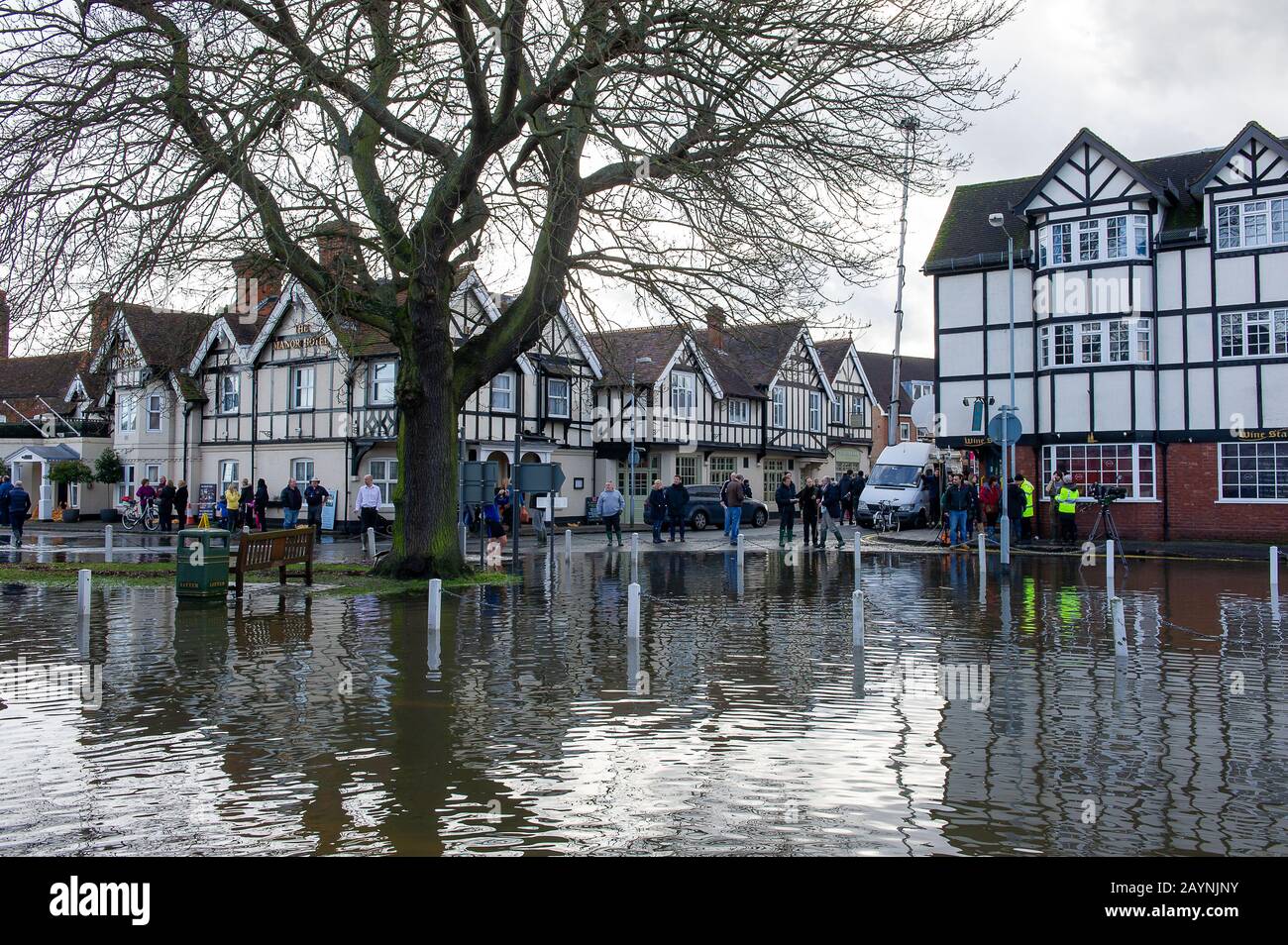 Flooding, Datchet Berkshire, UK. 10th February, 2014. The River Thames ...