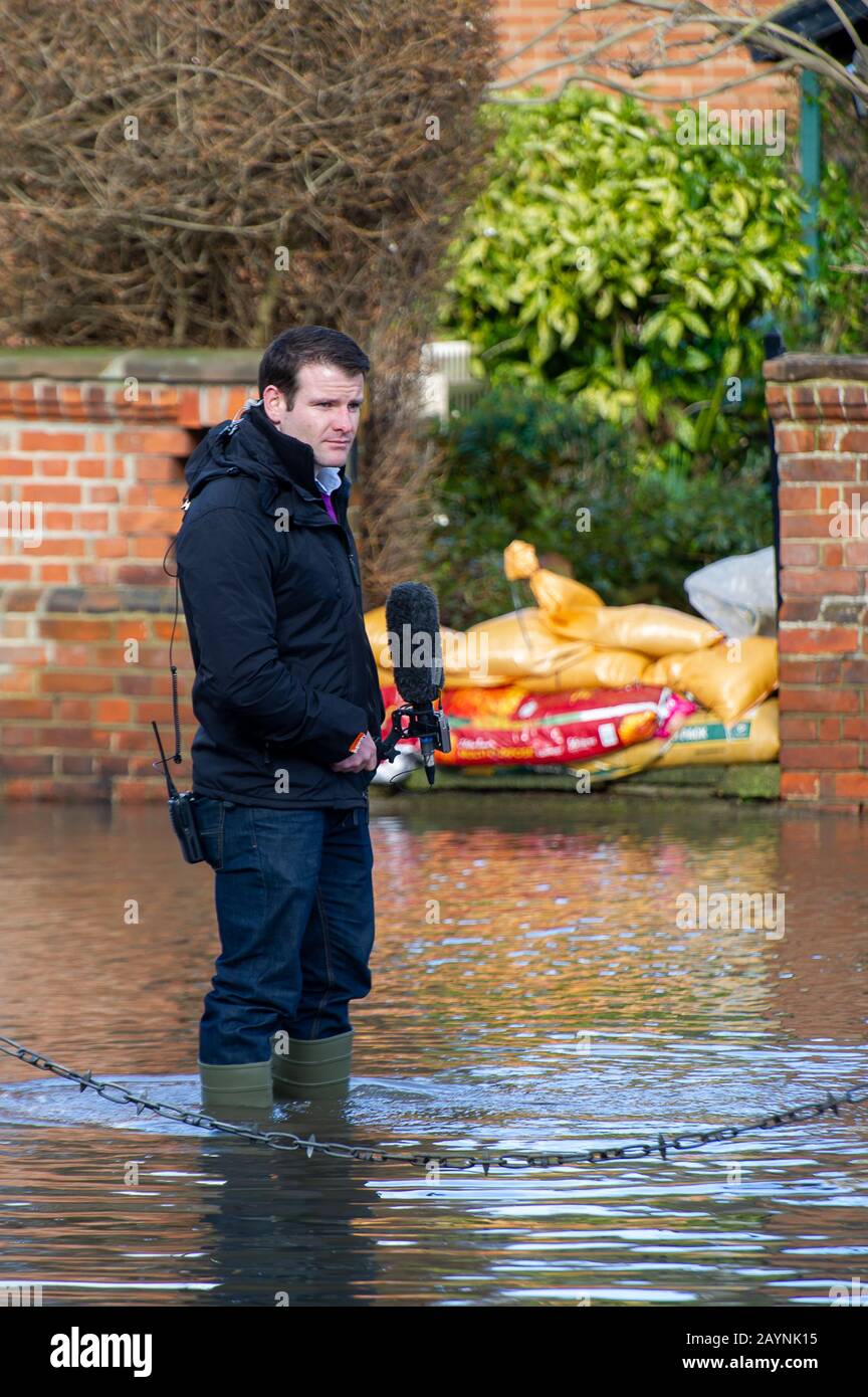 Flooding, Datchet Berkshire, UK. 10th February, 2014. The River Thames ...