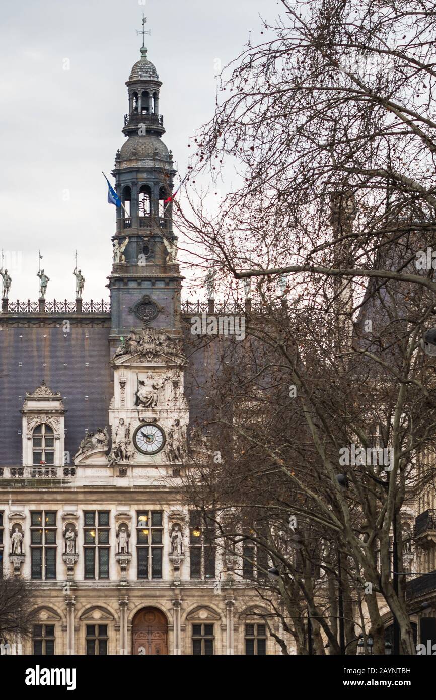 Paris city hall hi-res stock photography and images - Alamy