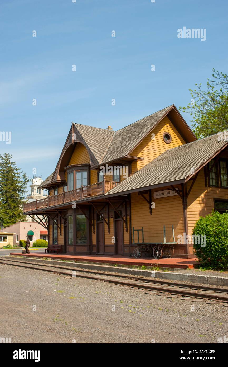 The oldest railroad depot in Washington State is in the town of Dayton ...