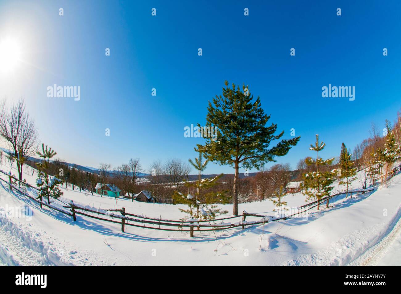 Sunny weather clear sky hi-res stock photography and images - Alamy