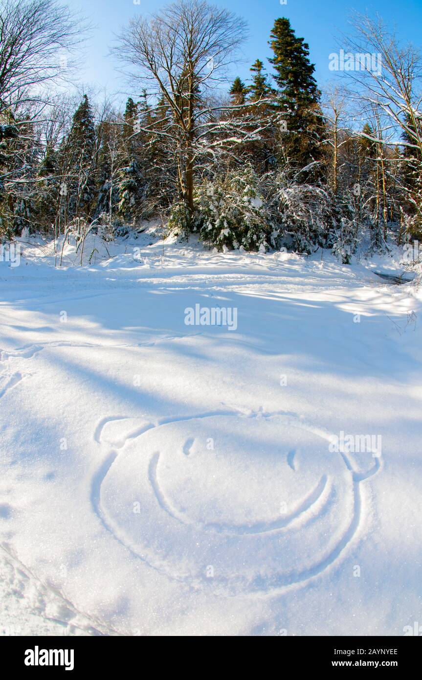 Sunny weather clear sky hi-res stock photography and images - Alamy