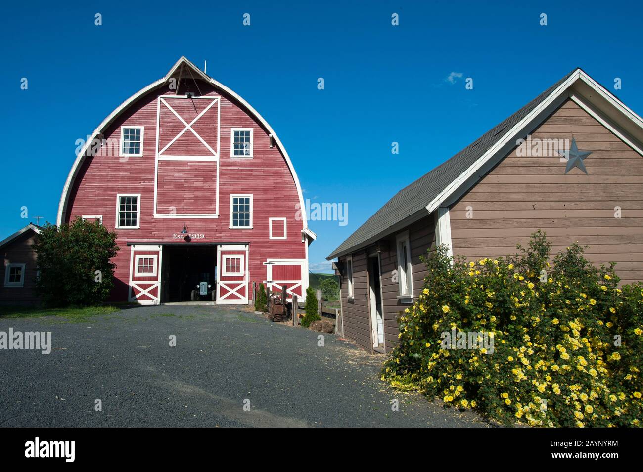 Red barn in the Palouse near Colfax, Eastern Washington State, USA ...