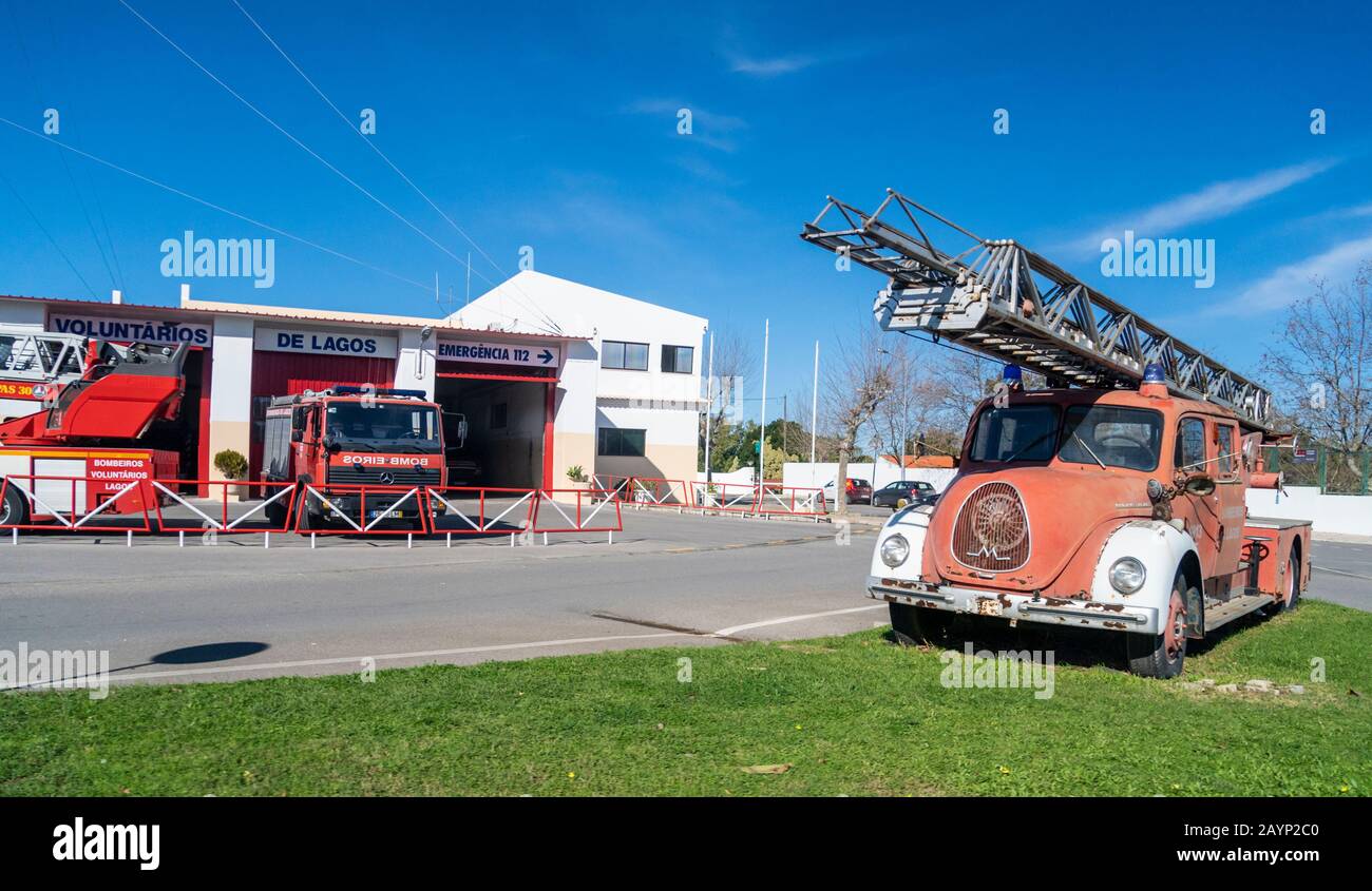 Fire engine outside fire station hi-res stock photography and images ...