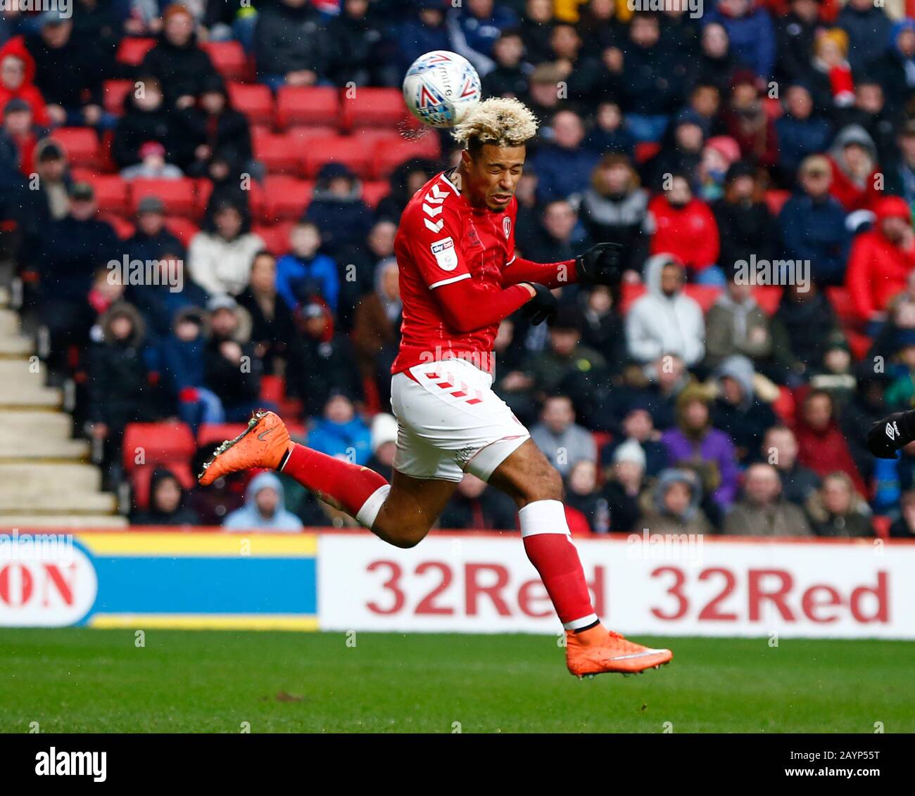 Charlton athletic players during hi-res stock photography and images ...