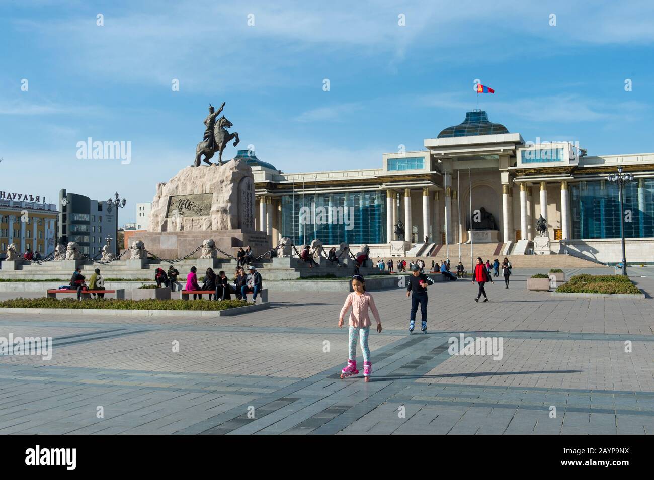 Sukhbaatar statue hi-res stock photography and images - Alamy