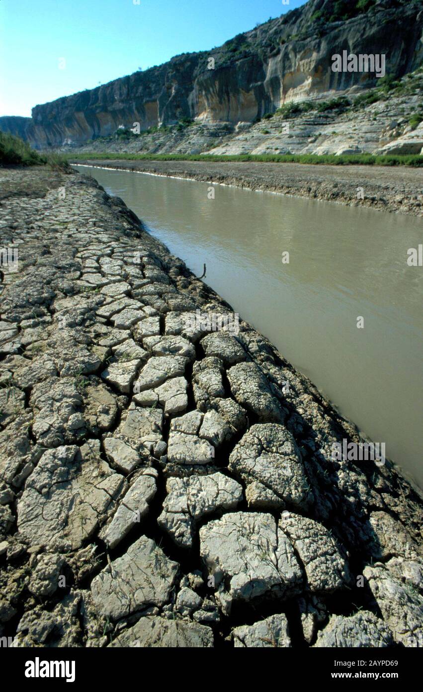 Texas low river bed hi-res stock photography and images - Alamy