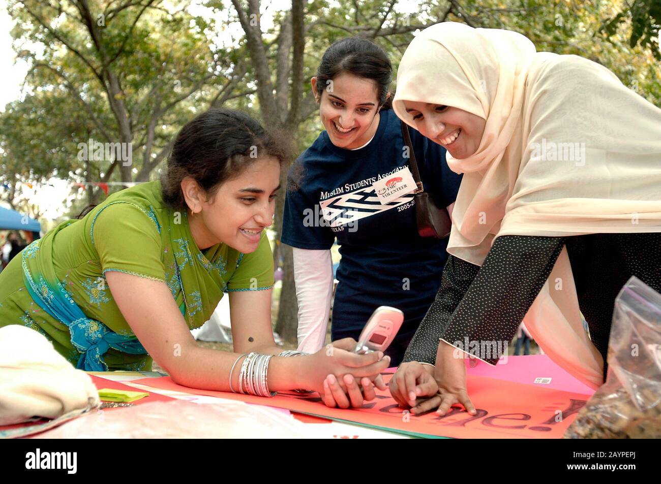 Muslim students in traditional dress hi-res stock photography and ...