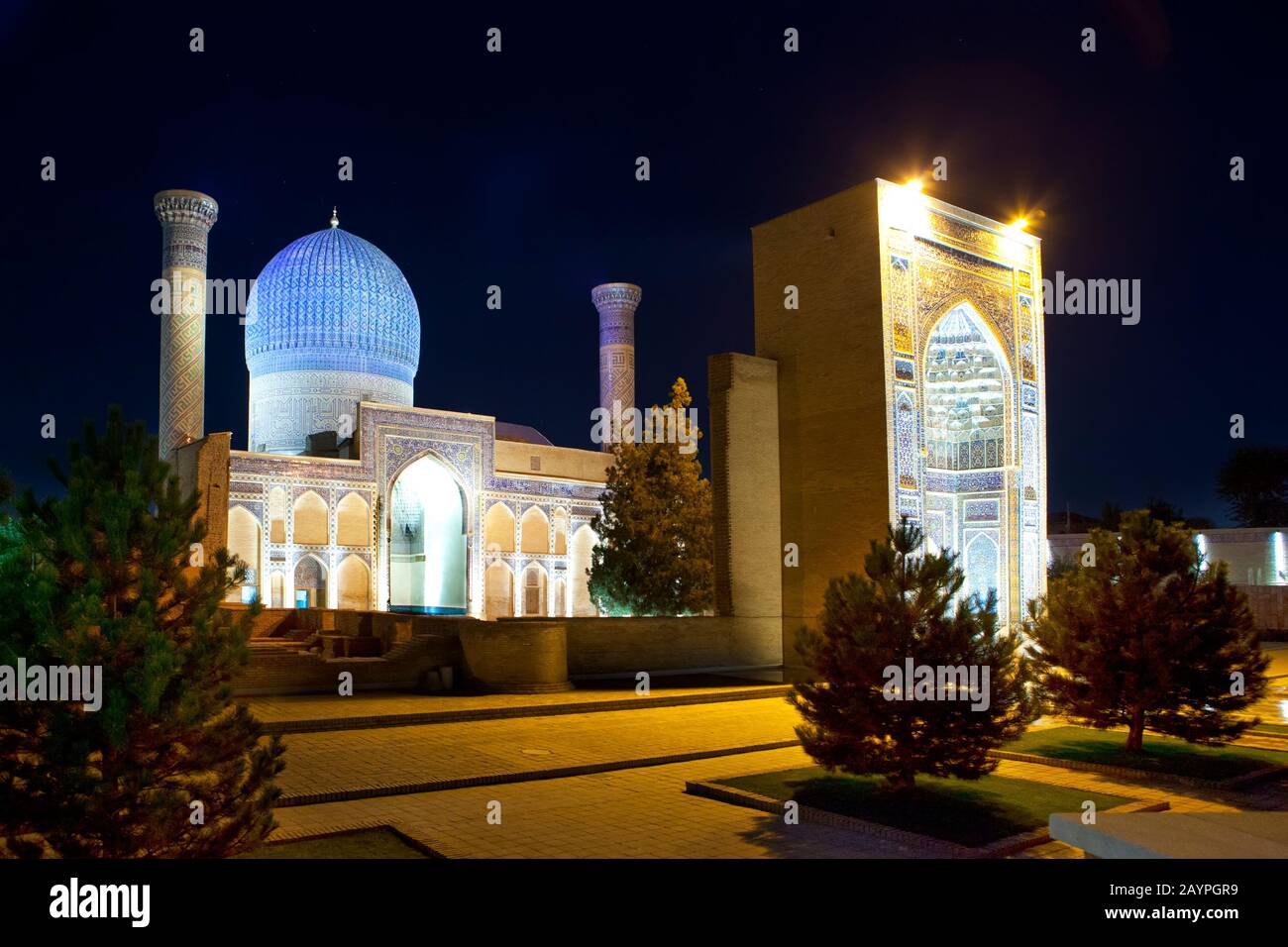 Gur Emir Mausoleum at night, Samarkand, Uzbekistan Stock Photo - Alamy