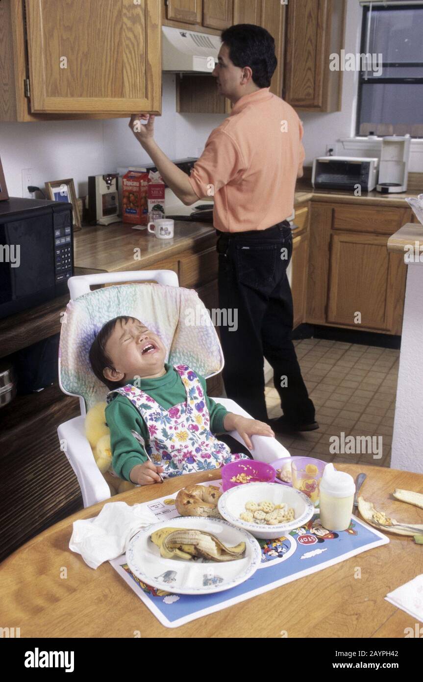 Filipino child crying hi-res stock photography and images - Alamy