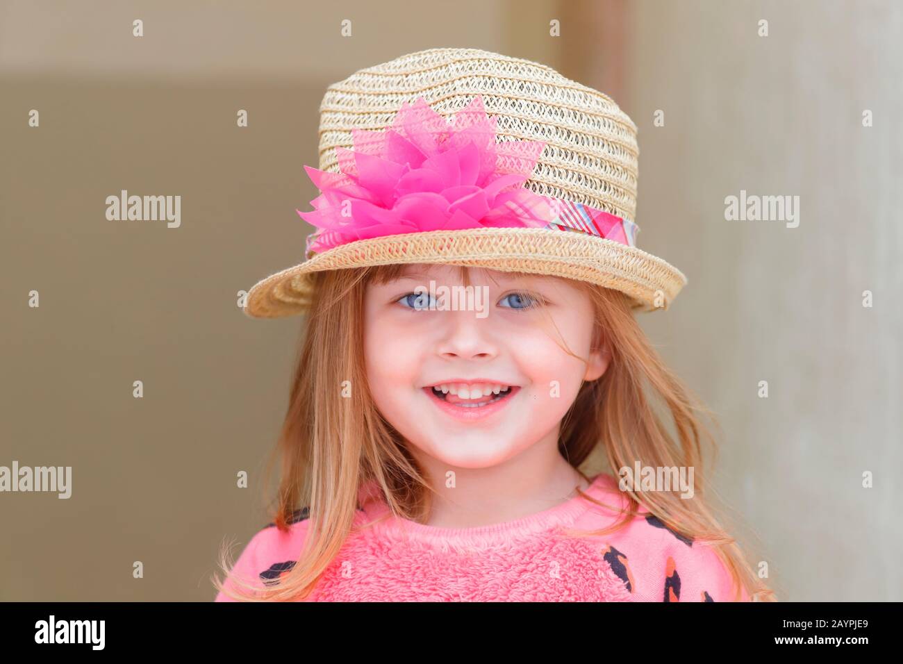 4 year old girl hi-res stock photography and images - Alamy