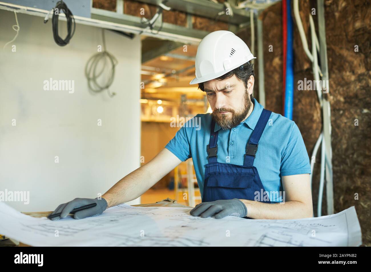 People construction worker hi-res stock photography and images - Alamy