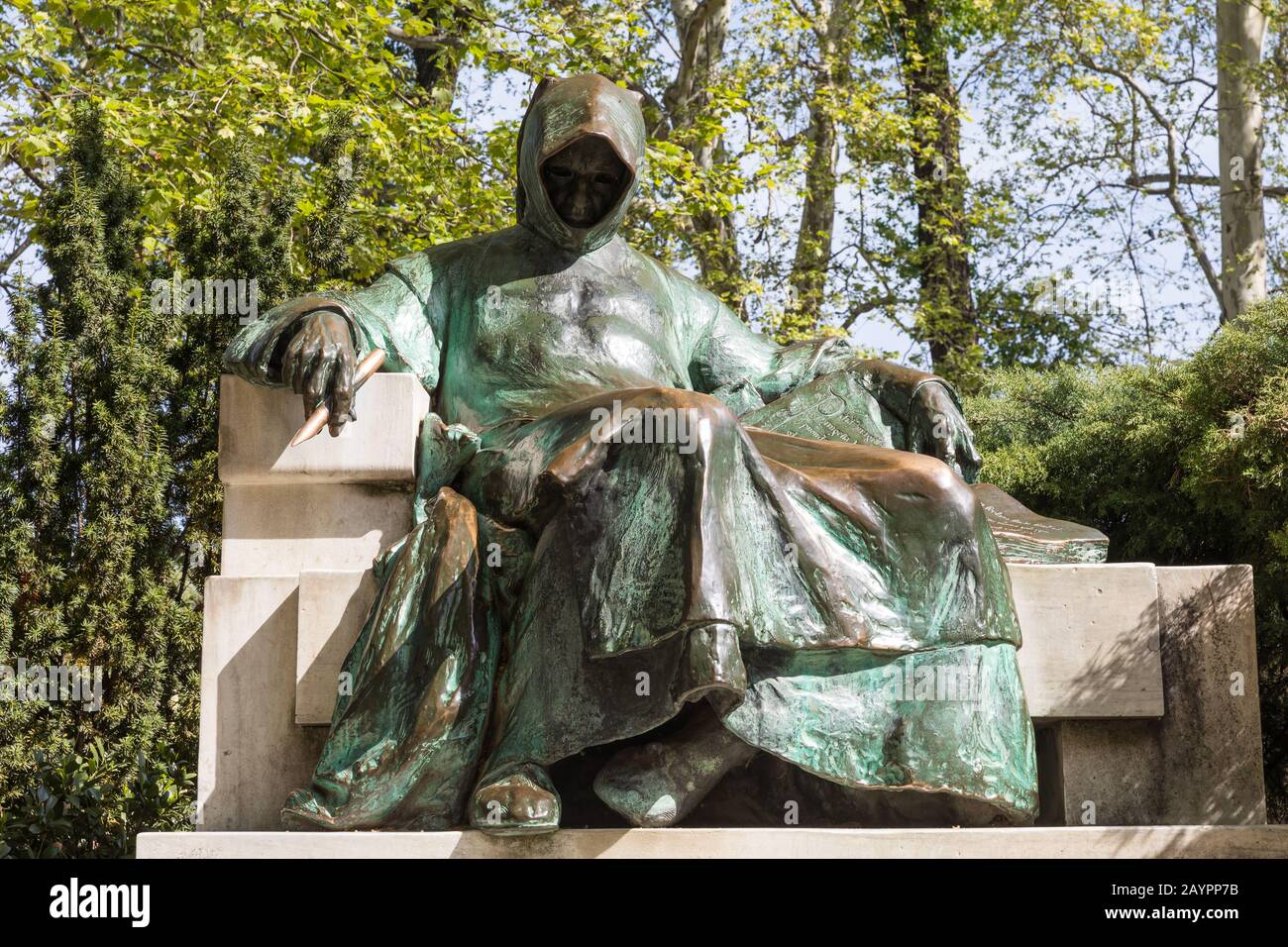 Statue of Anonymous in Budapest - Hungary Stock Photo - Alamy