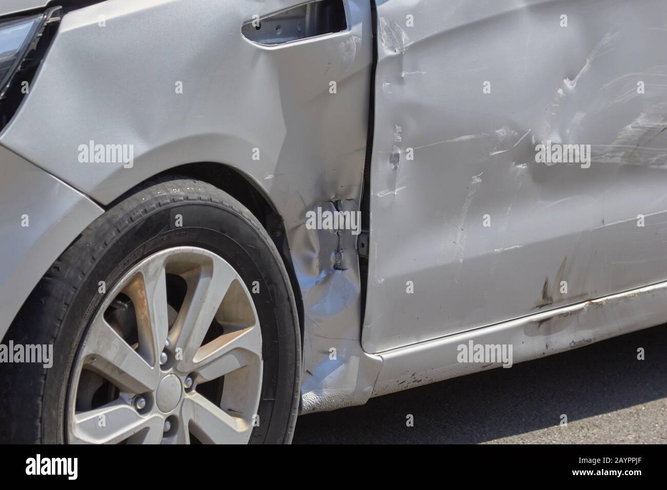 car crash accident on the road in the big city Stock Photo - Alamy