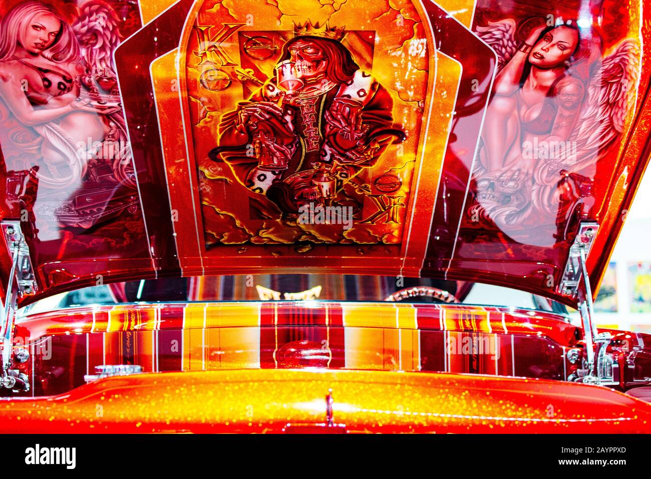 Antique car museum time machine hi-res stock photography and images - Alamy