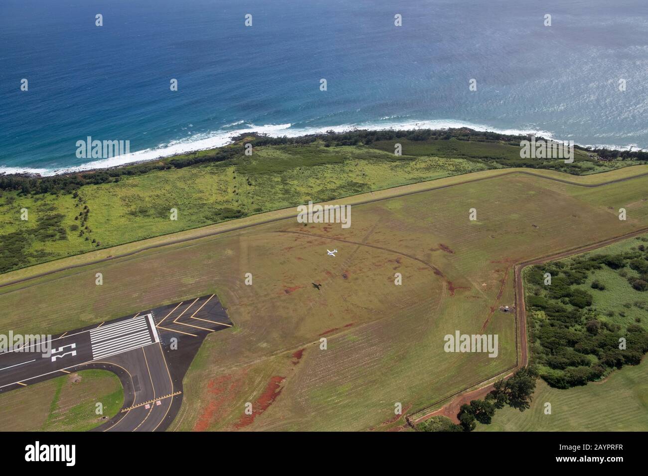 Lihue airport hi-res stock photography and images - Alamy