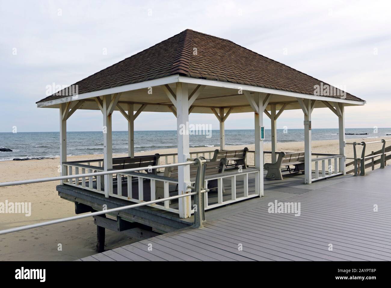 Resting pavilion hi-res stock photography and images - Alamy