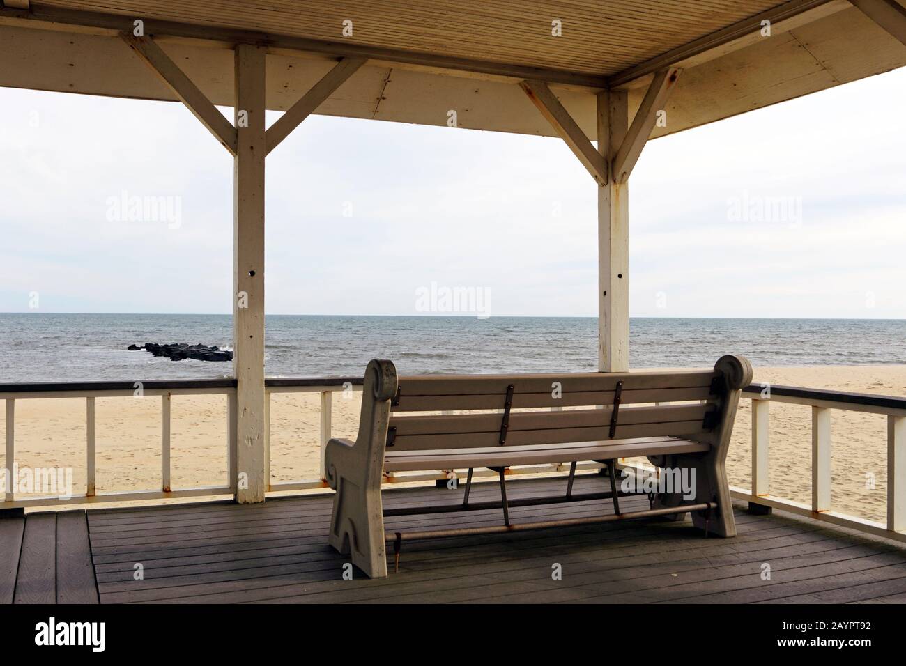 Boardwalks and promenades hi-res stock photography and images - Alamy
