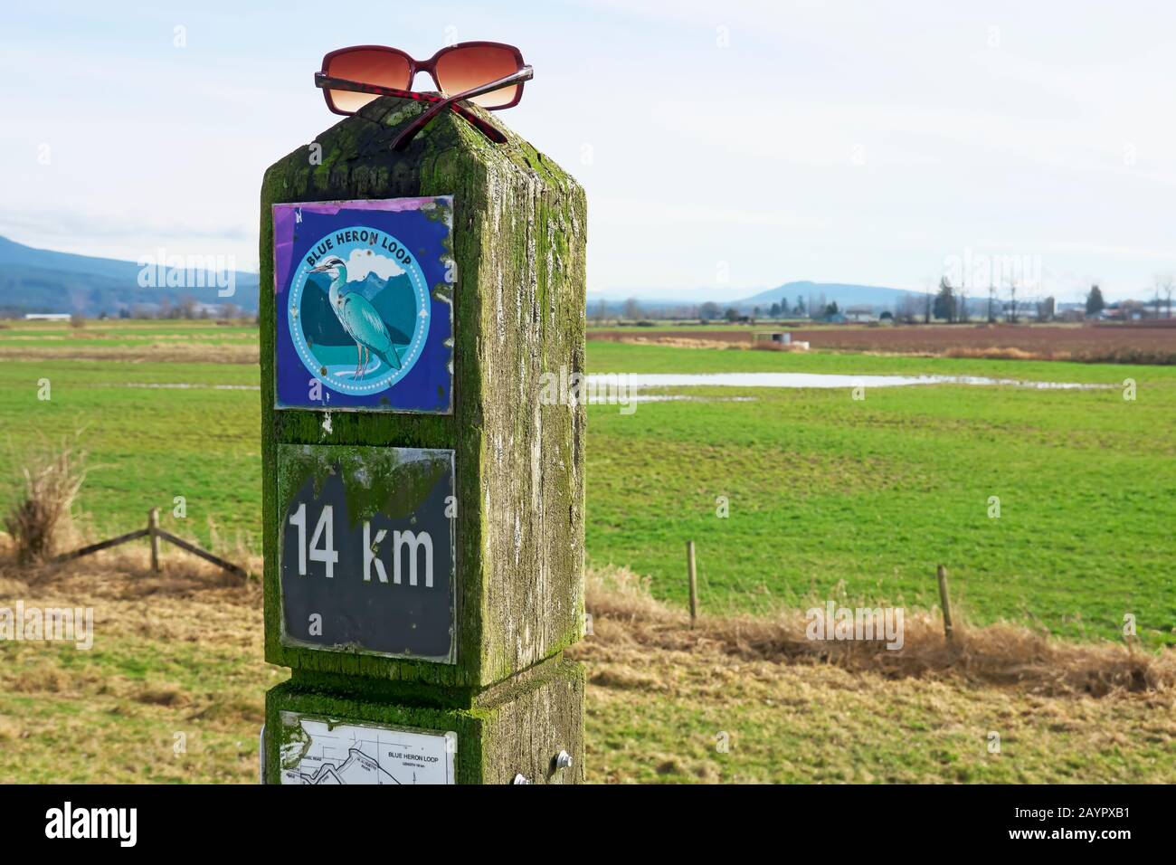 14km marker hi-res stock photography and images - Alamy