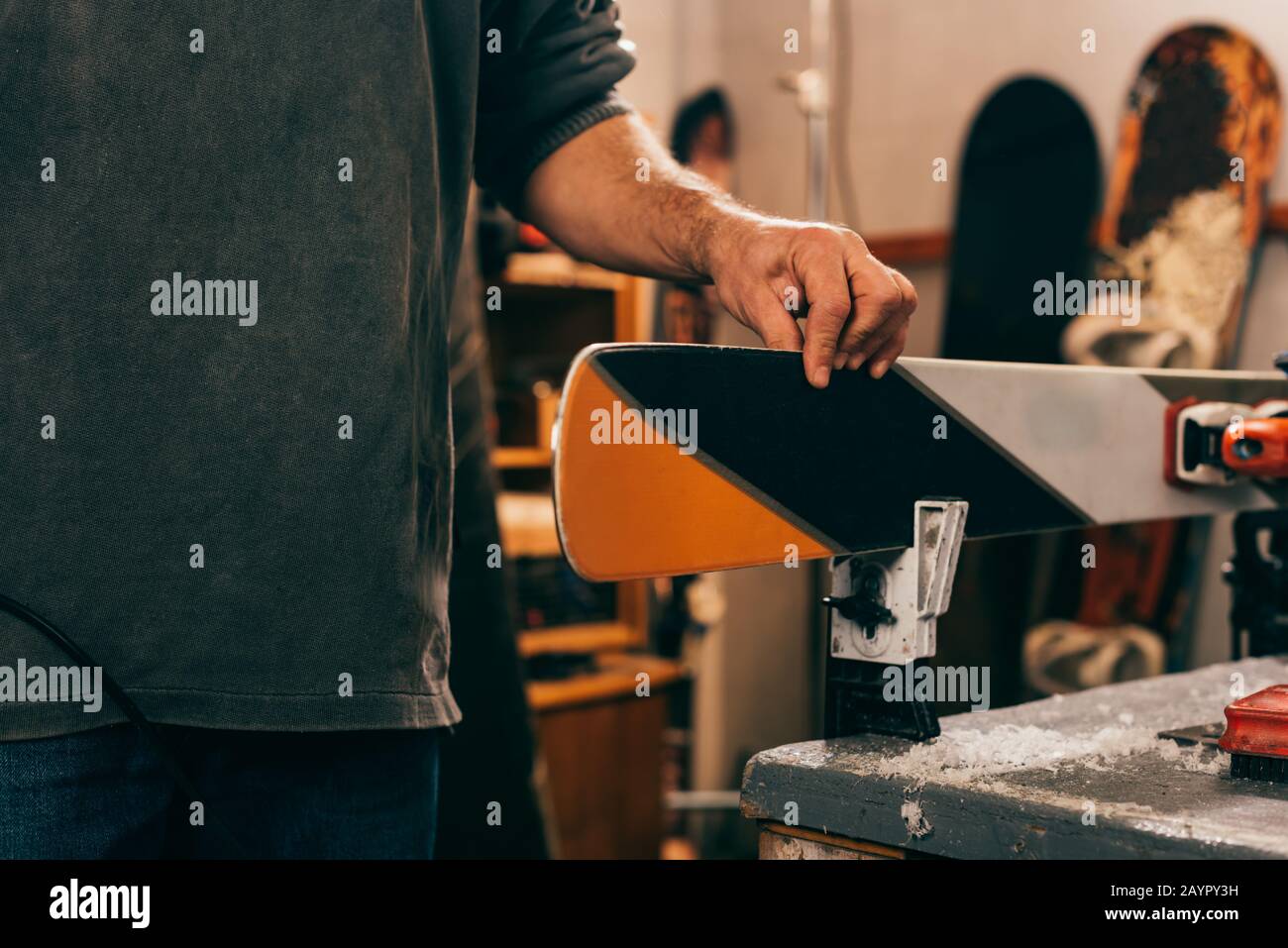 Ski worker hi-res stock photography and images - Alamy