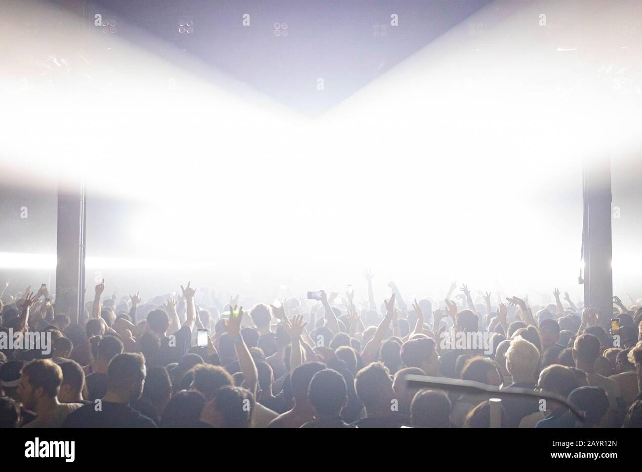 Audience silhouette green hi-res stock photography and images - Alamy