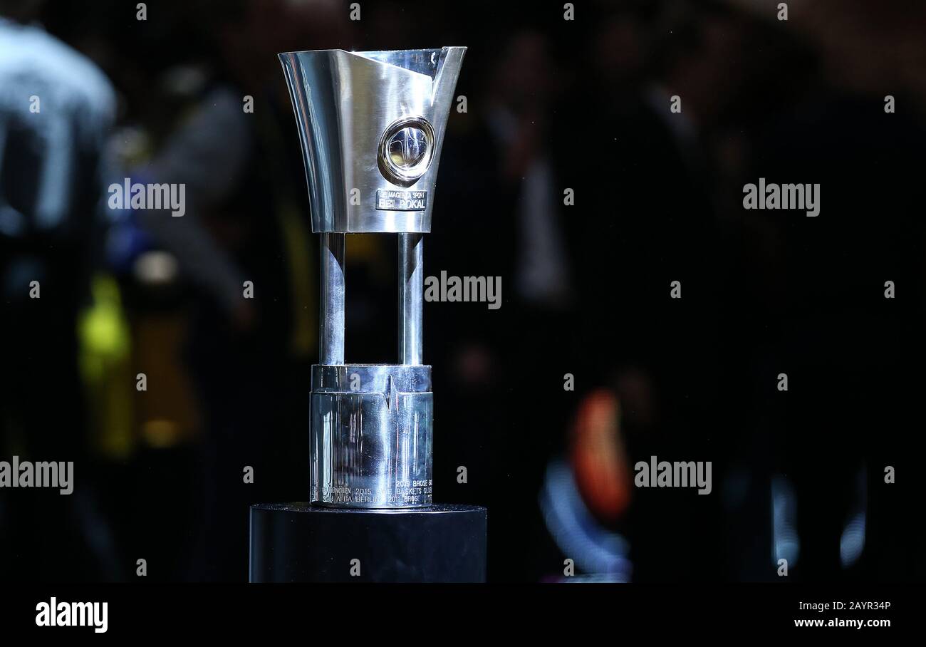 Berlin, Germany. 16th Feb, 2020. Basketball: BBL Cup, Alba Berlin - EWE ...