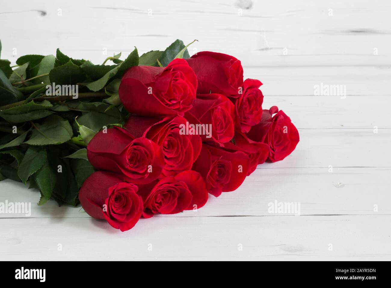 Beautiful bouquet of red roses Stock Photo - Alamy