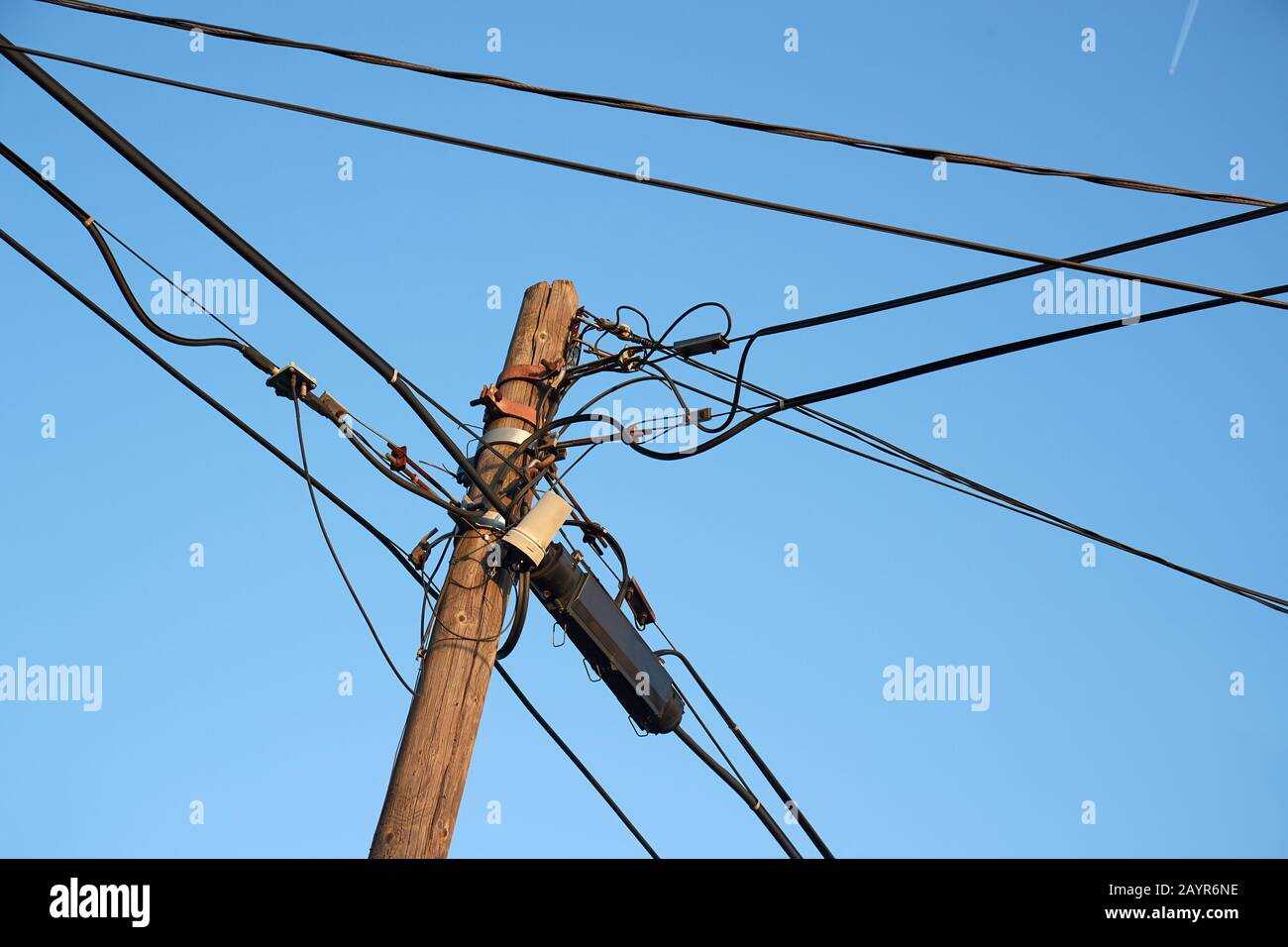 Electric line post Stock Photo - Alamy