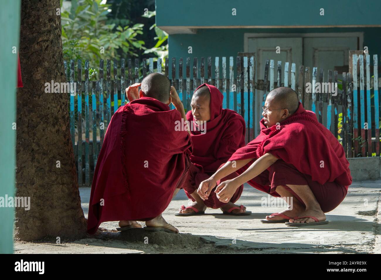 Maha gandayon monastary hi-res stock photography and images - Alamy