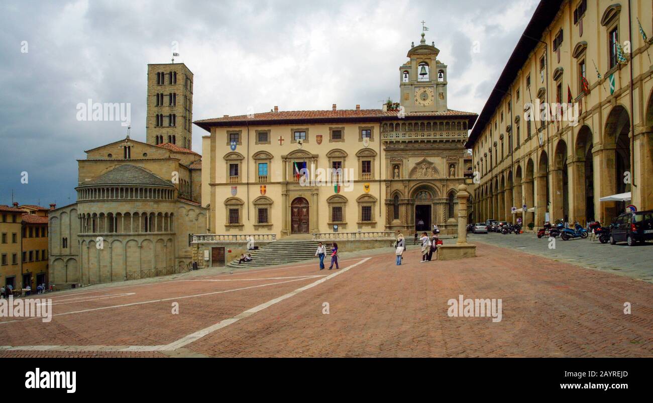 Old tuscany hi-res stock photography and images - Alamy