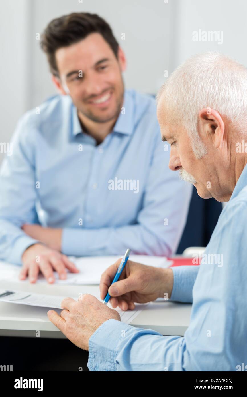 Signing a will and testament hi-res stock photography and images - Alamy