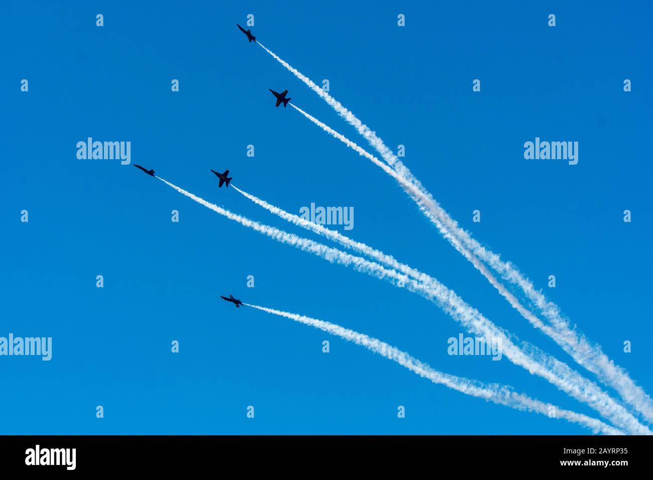 Formation of five planes hi-res stock photography and images - Alamy