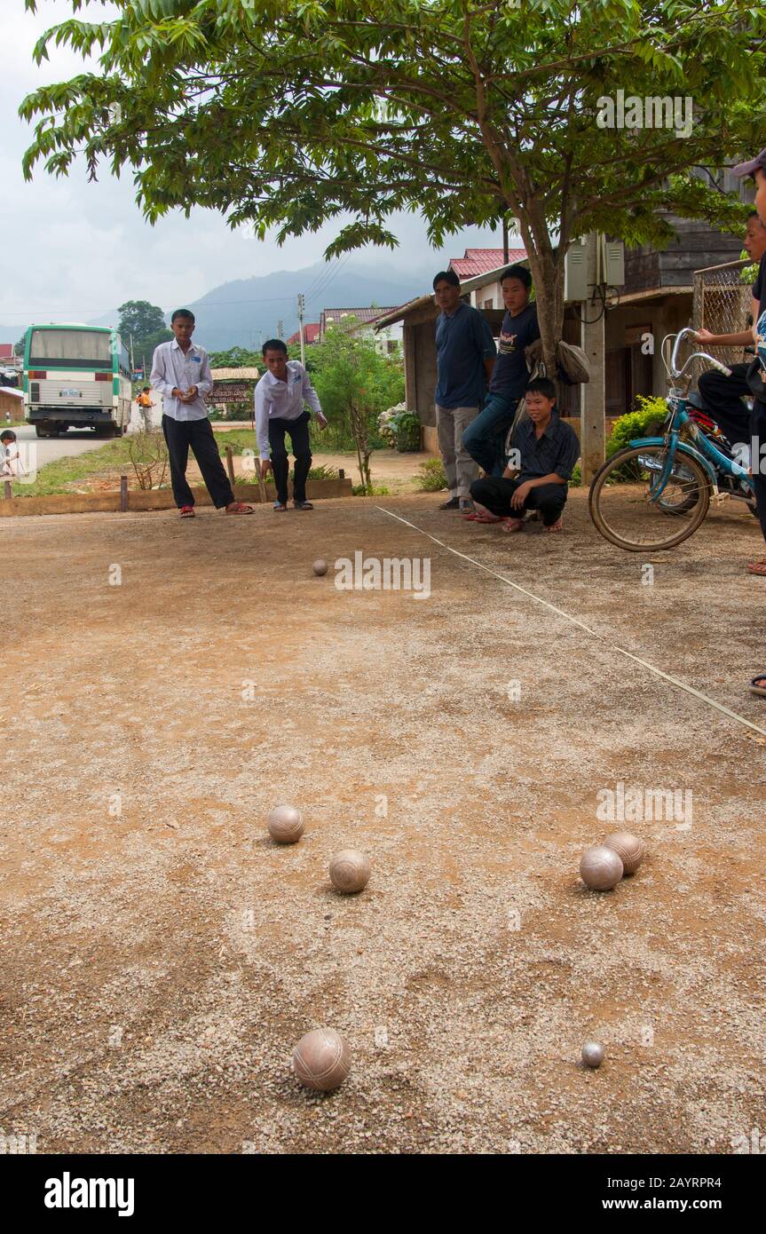 Playing boccia hi-res stock photography and images - Alamy