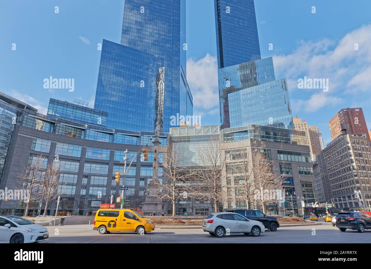 New York Columbus Circle Column monument winter Stock Photo - Alamy