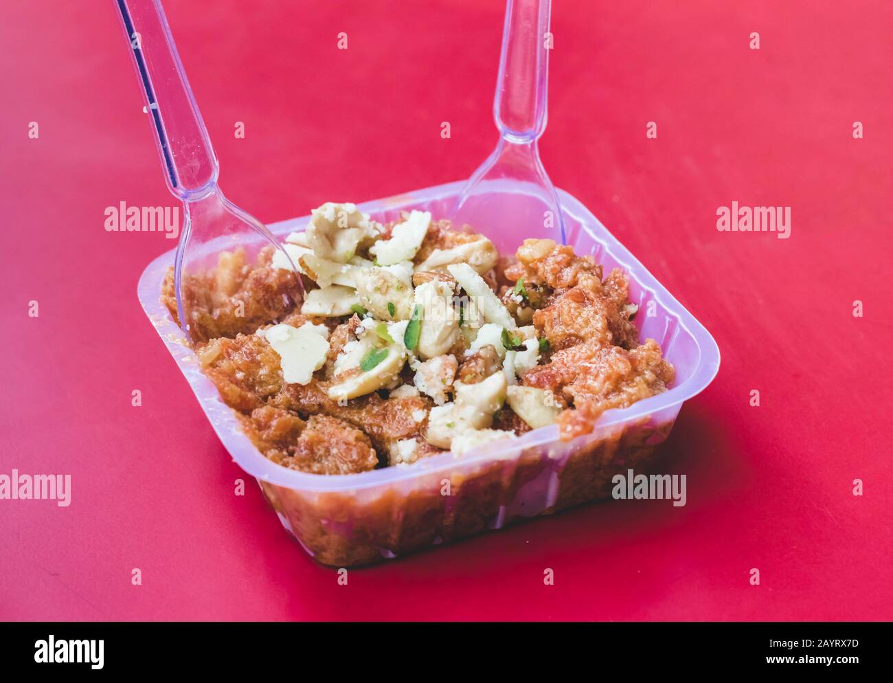 Peanut vendor india hi-res stock photography and images - Alamy