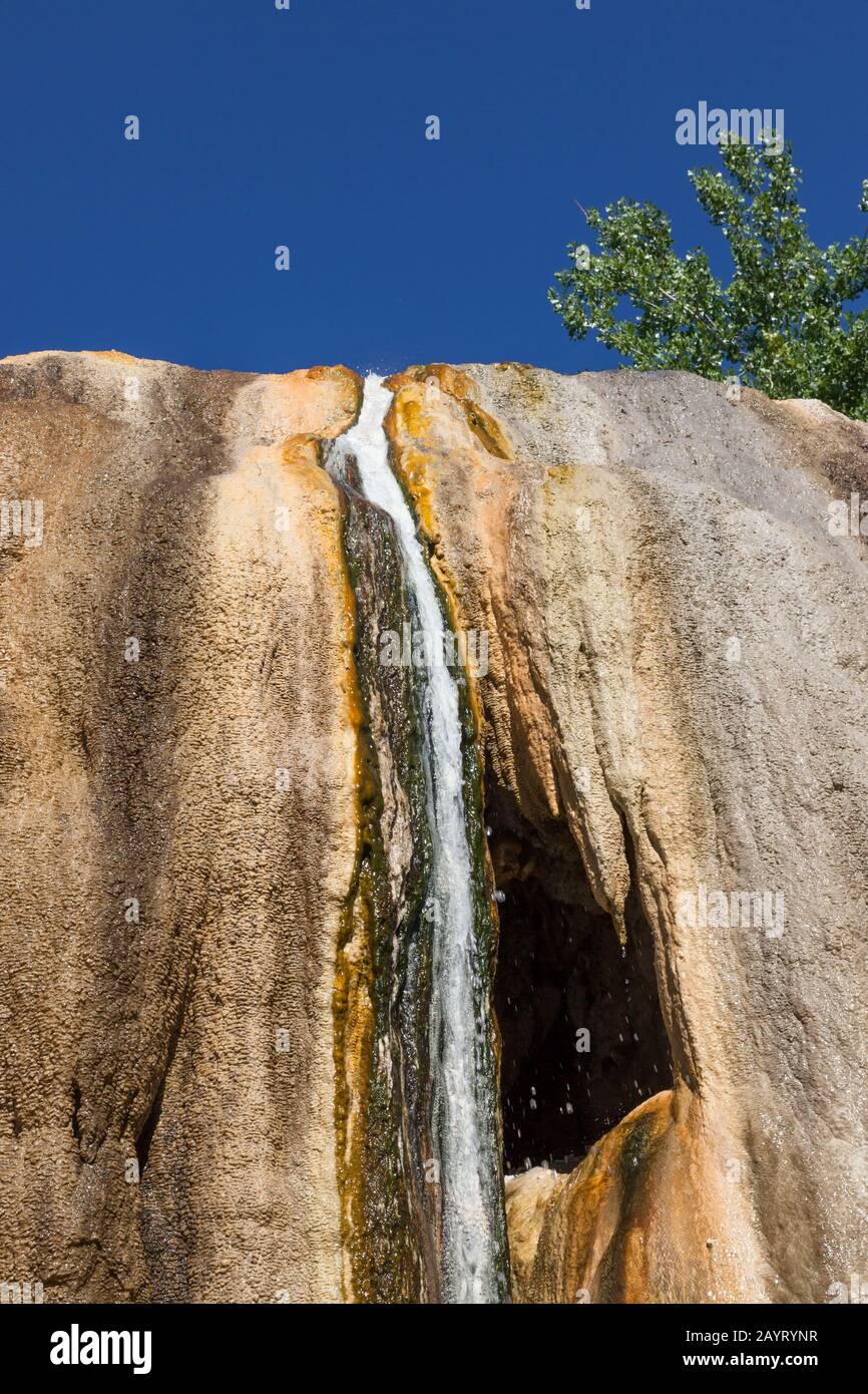 Pyramid build formation hi-res stock photography and images - Alamy